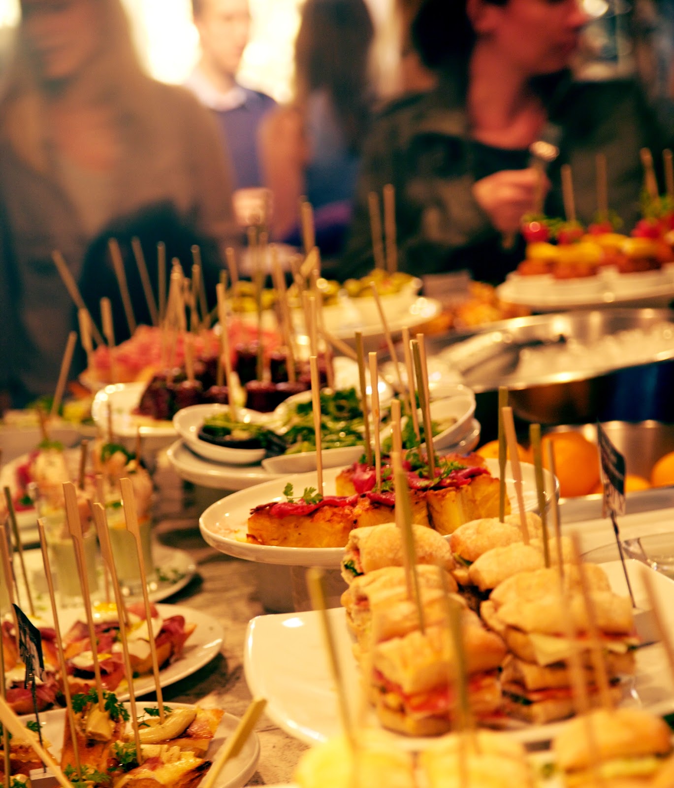 El origen histórico de la tapa en España / The origin of the 'tapa' in ...