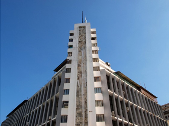 Prédio modernista dos anos 50 na esquina da Rua de Timor Leste - ECZAL ...