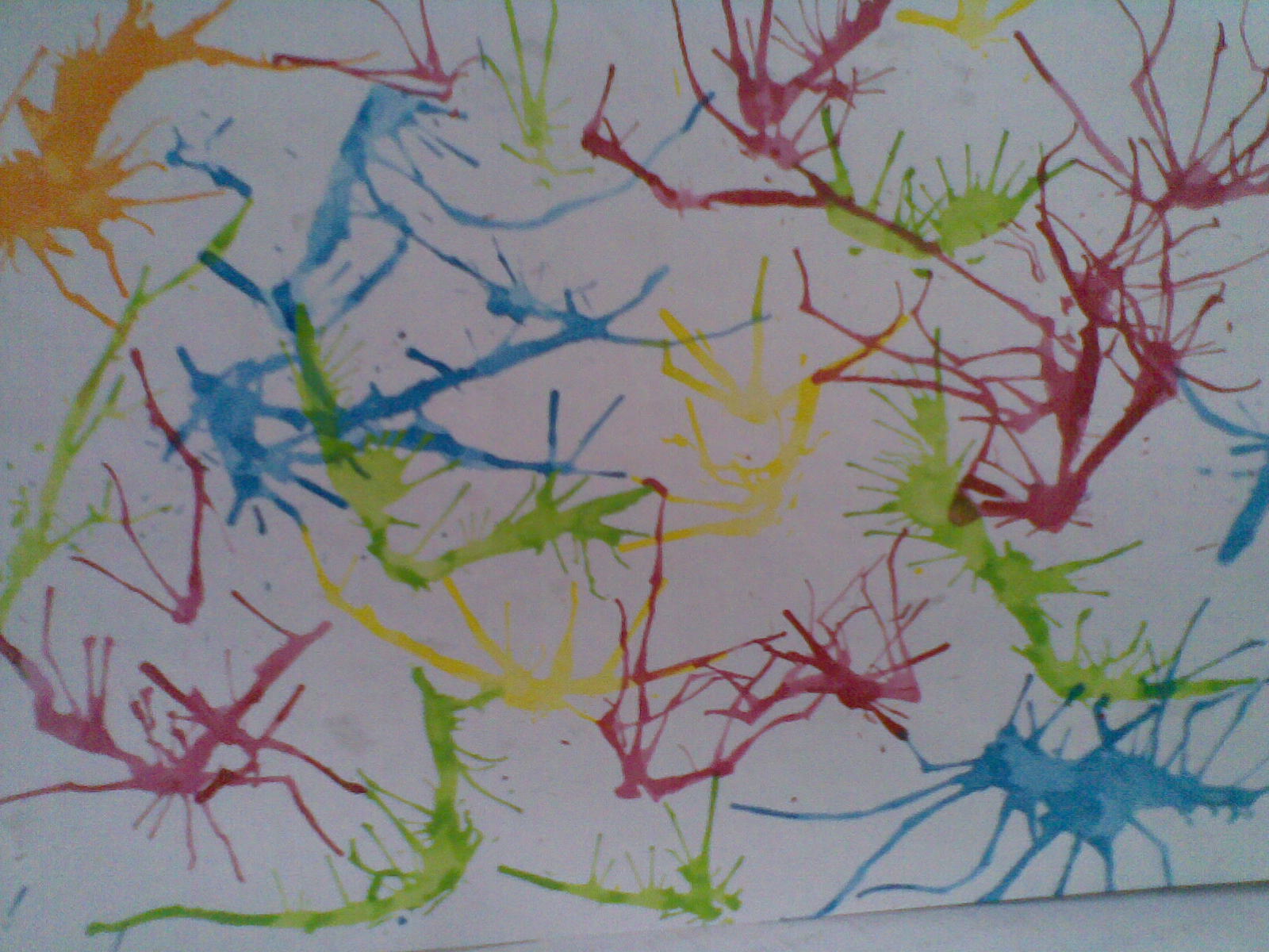 Karya Seni Rupa: MENGGAMBAR DENGAN TIUPAN