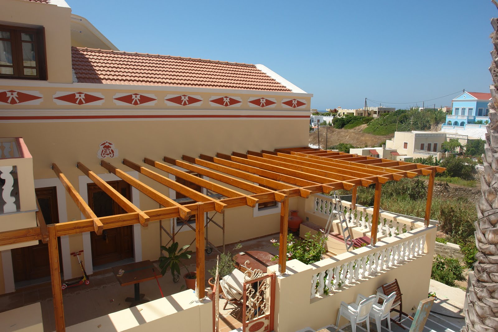 ΜΗΝΑΣ.Δ.ΠΡΩΤΟΨΑΛΤΗΣ: Περγκολες