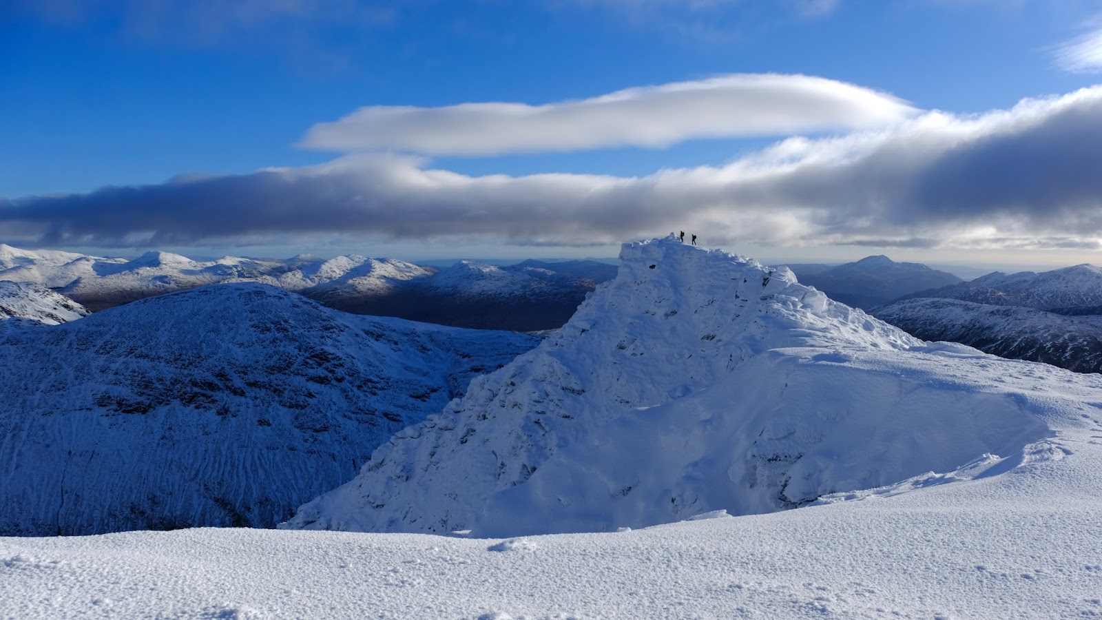 TARMACHAN MOUNTAINEERING: BEN LUI ( BEINN LAOIGH)