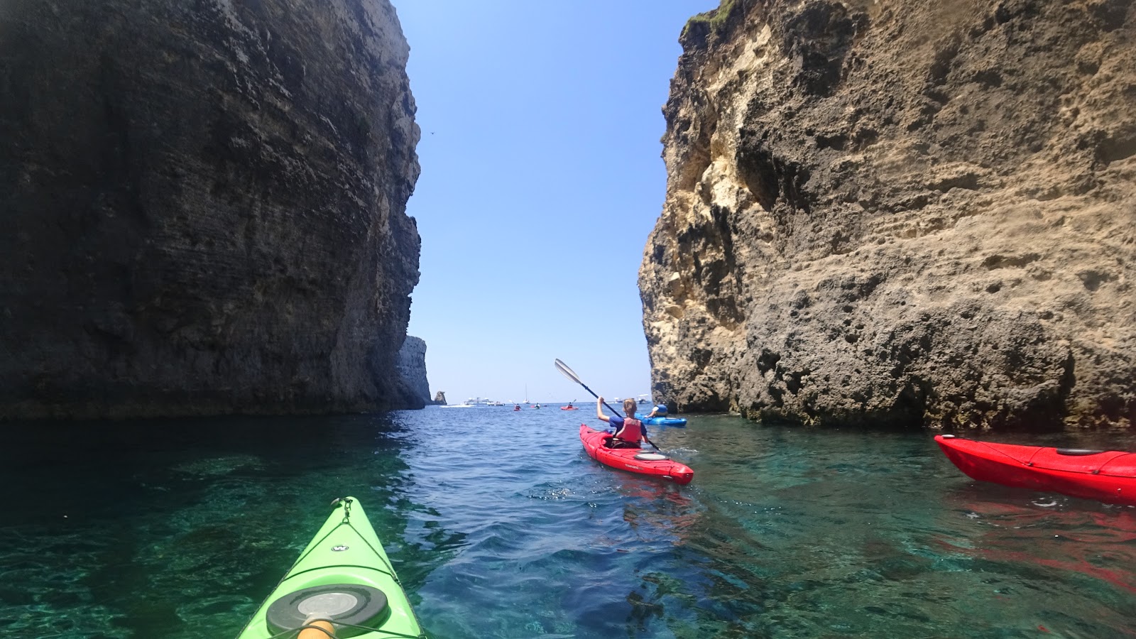 Malte : découverte de l'île de Gozo en kayak avec Gozo Adventures - And ...