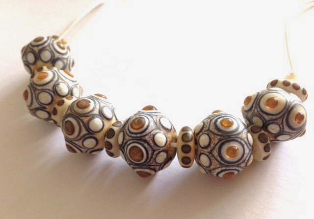 Beusha Joyeria: Organic beads
