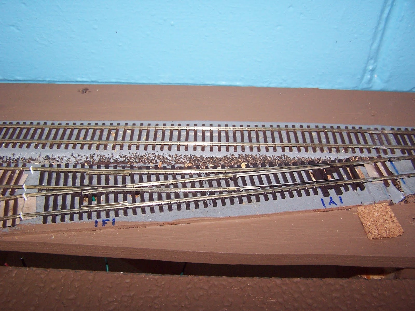 D & H "Colonie Main" layout: Replacement Peco switch