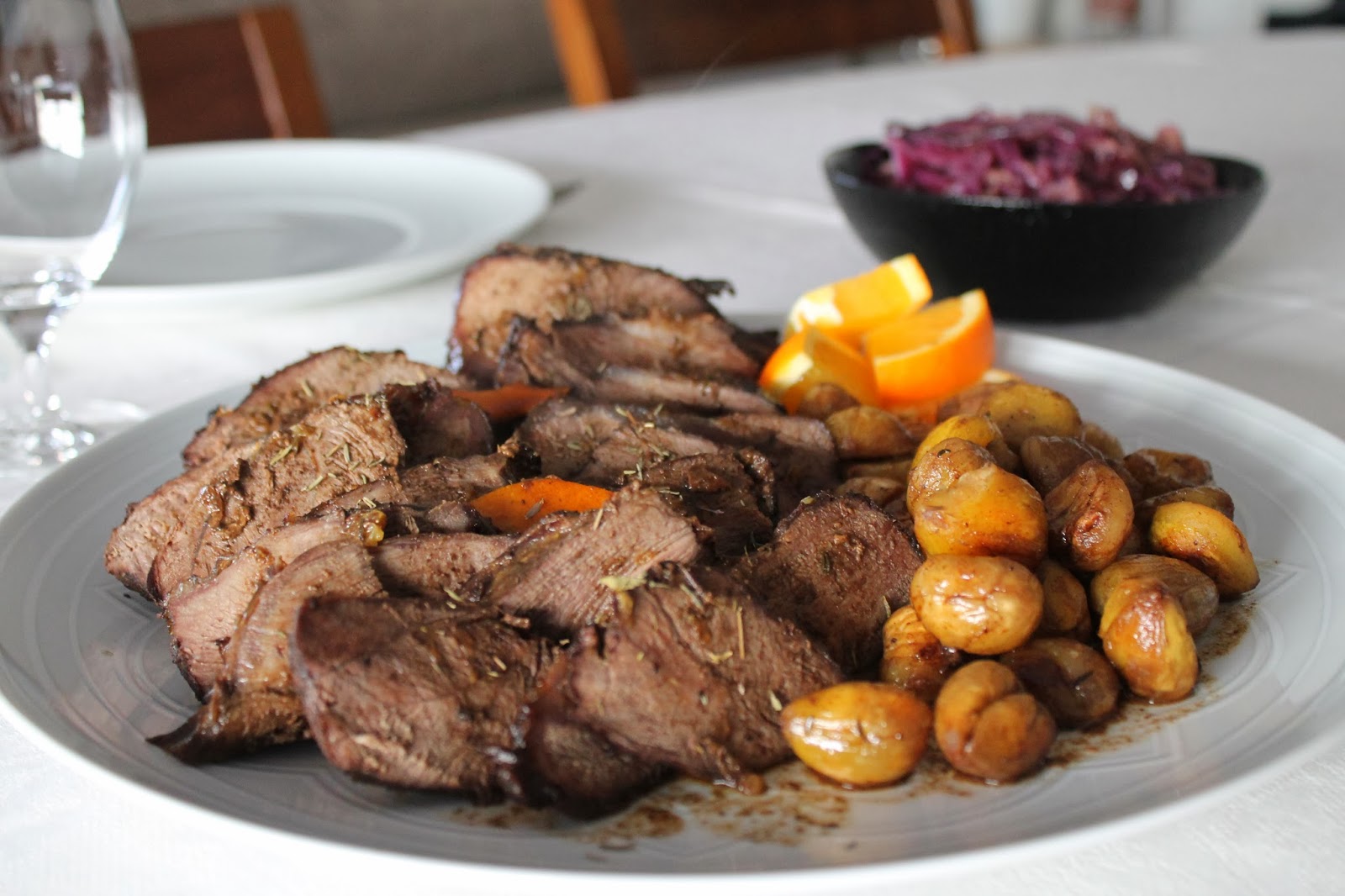 Coloured Cuisine: VEADO com LARANJA e CASTANHAS