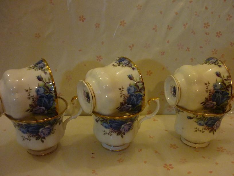 Vintage Teaware & Collectibles: Royal Albert Moonlight Rose Teaset ( 23 ...