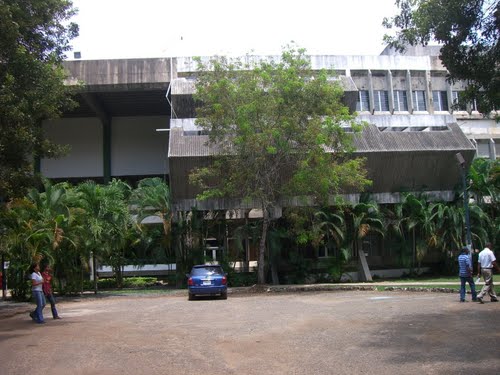 MILENIO CALIENTE: HOY SE CUMPLEN 45 AÑOS FUNDACION DE LA UNIVERSIDAD ...