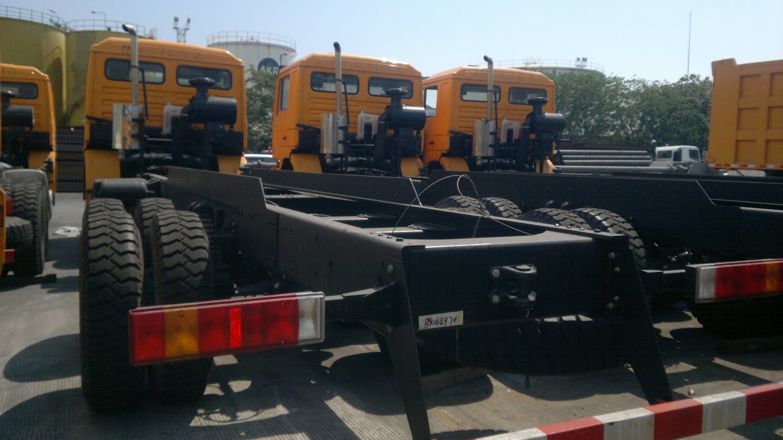 SHACMAN TRUCK INDONESIA: LONG CHASSIS 8x4 SHACMAN TRUCK