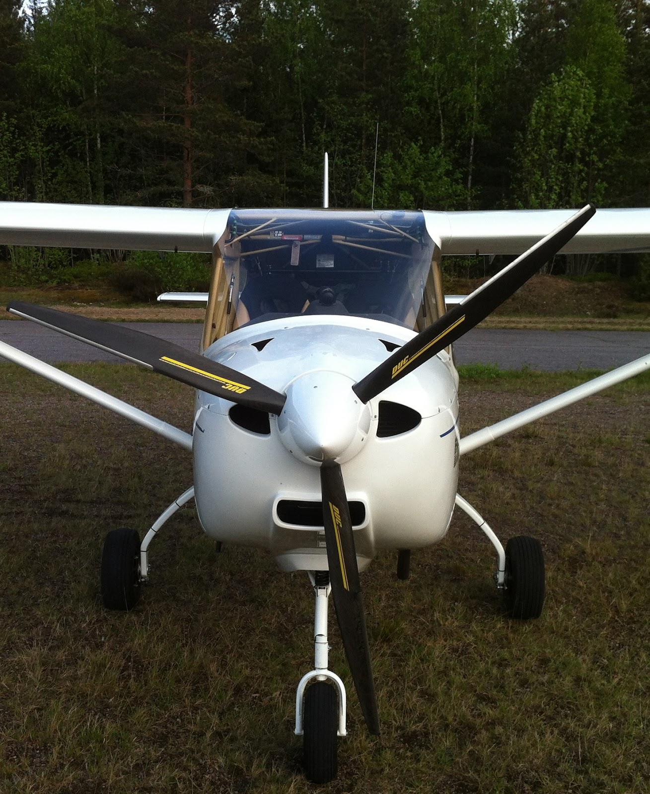 Pilot's Logbook: Flying the Fk9 ELA
