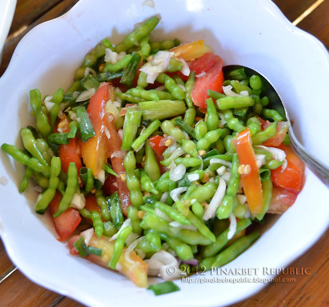a hearty ilokano lunch by the seaside in ilocos sur ~ PINAKBET REPUBLIC