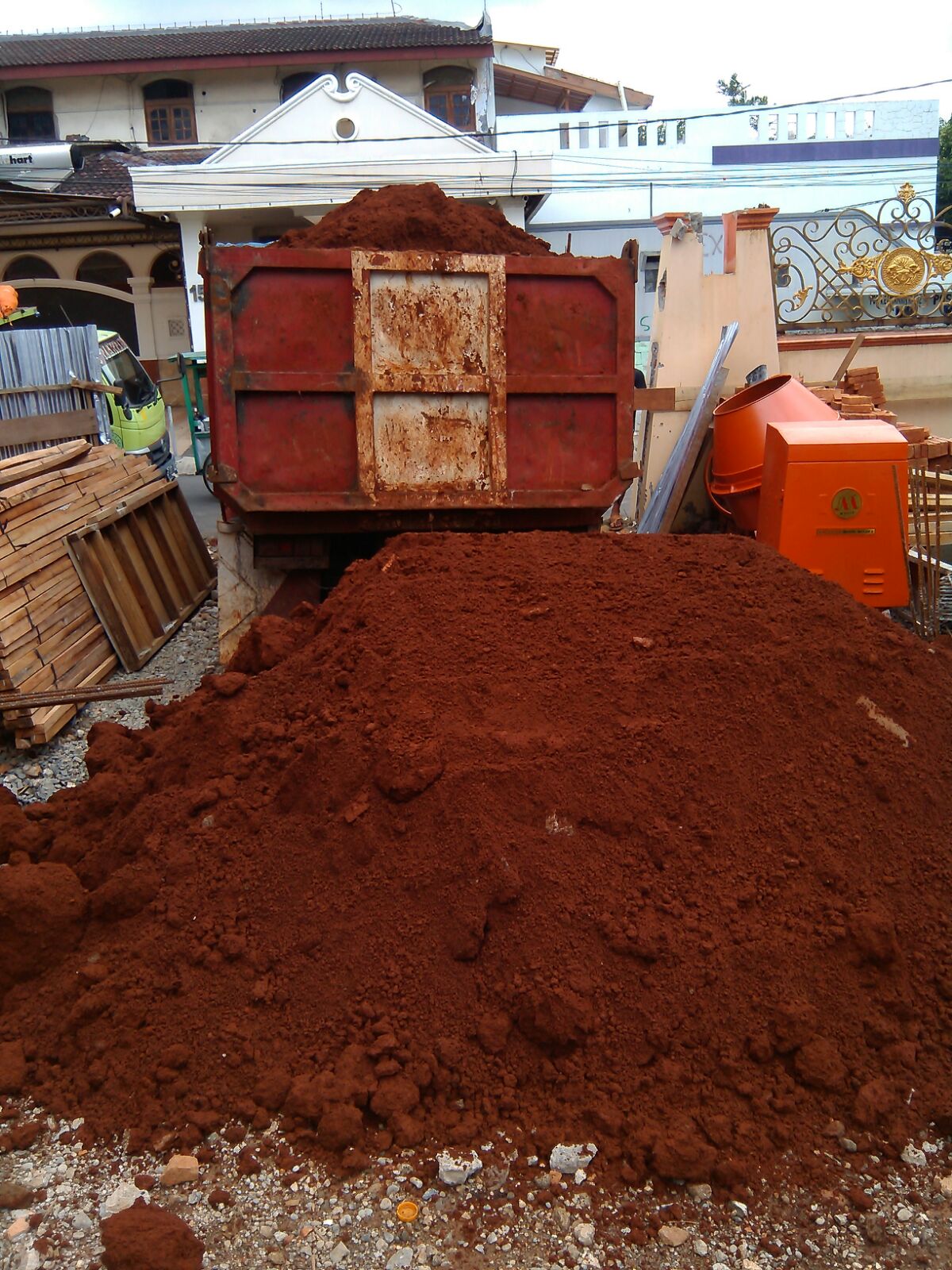 Urukan Tanah Merah Super | Galian Urugan dan Material