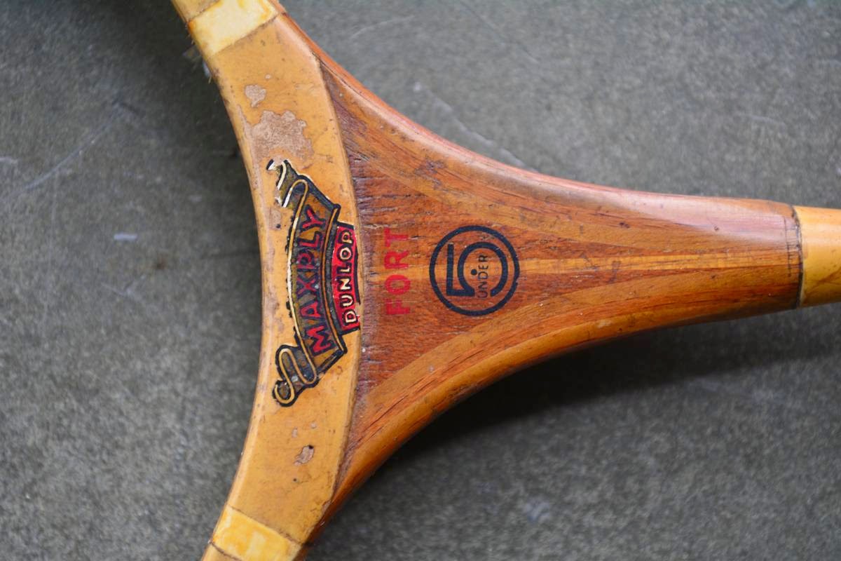 Antik Curio Reklame Lama Vintage & Retro Djojosoepoko: Raket Kayu ...