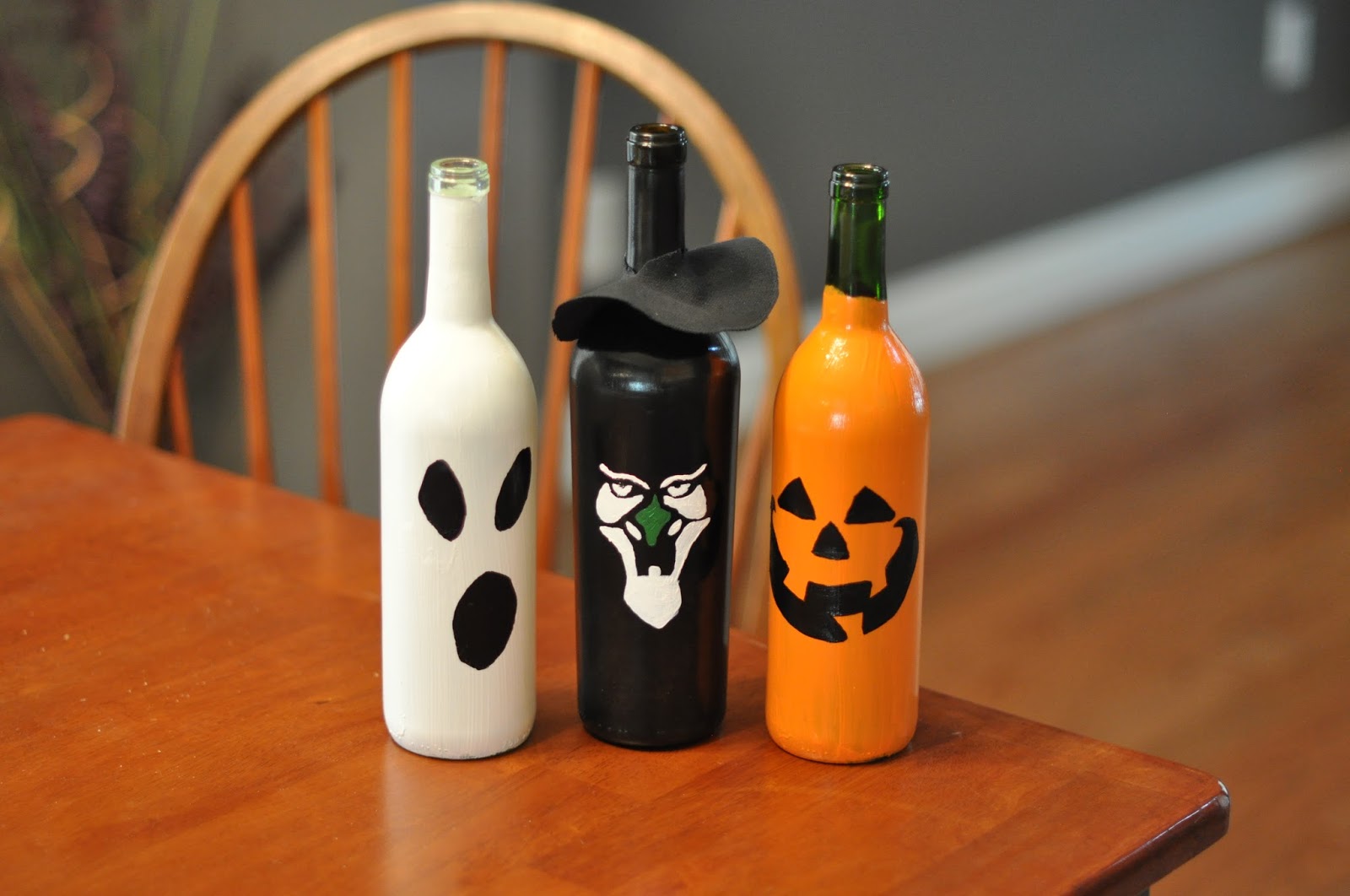 Signature Sanchez: Halloween wine bottles
