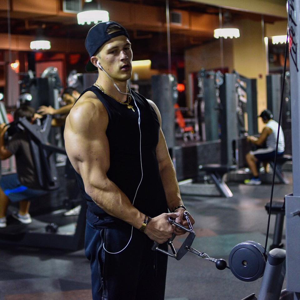 the beauty of male muscle: Brandon