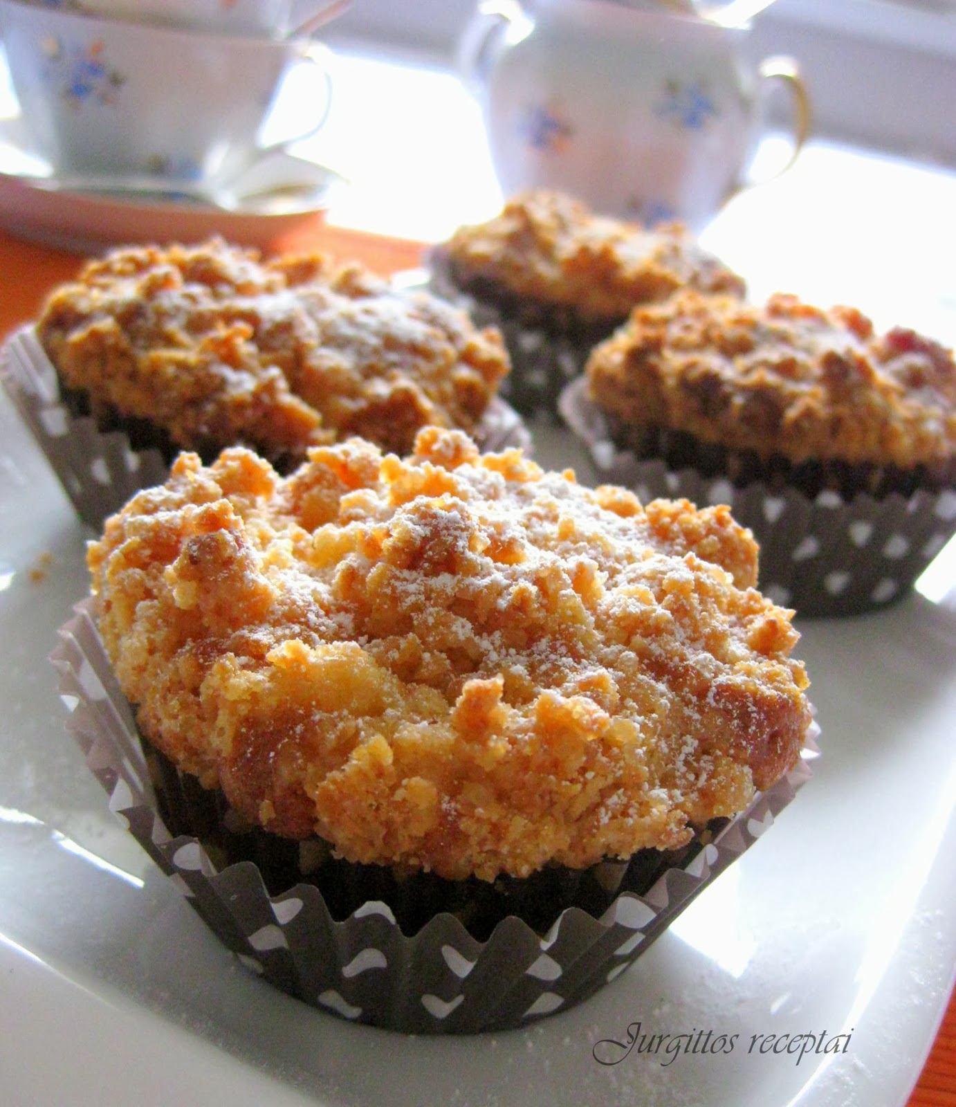 Jurgittos receptai: Keksiukai su obuoliais ir traškia cinamonine kokosų ...