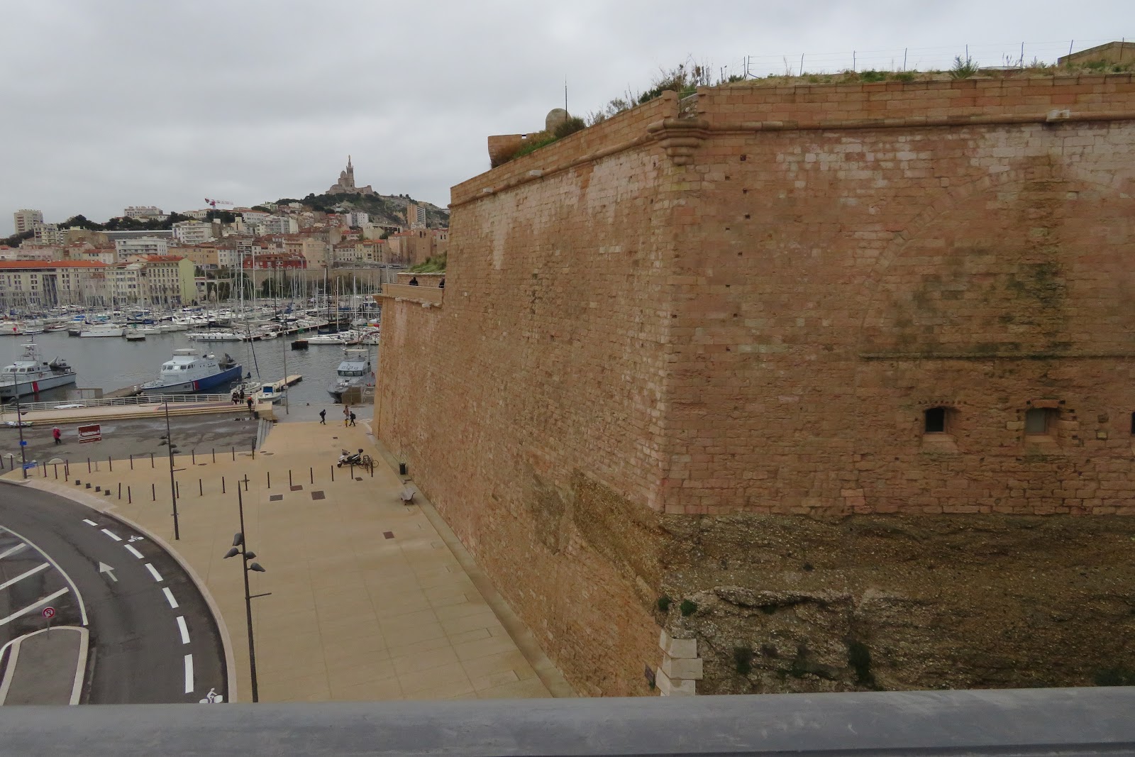 Haihui prin Lume : Marsilia