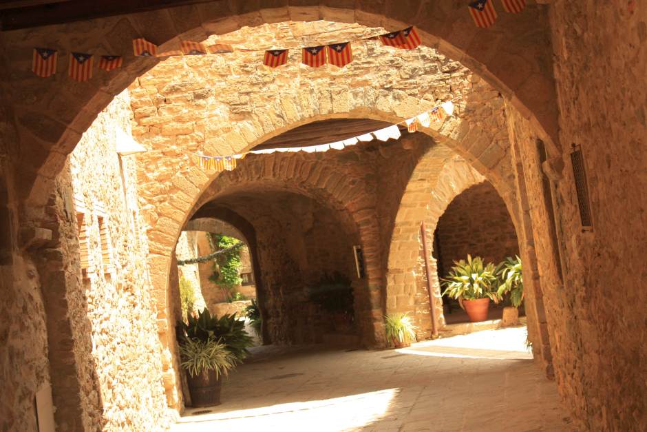 CATALUNYA: MONELLS ~ Beautiful places of Barcelona and Catalonia