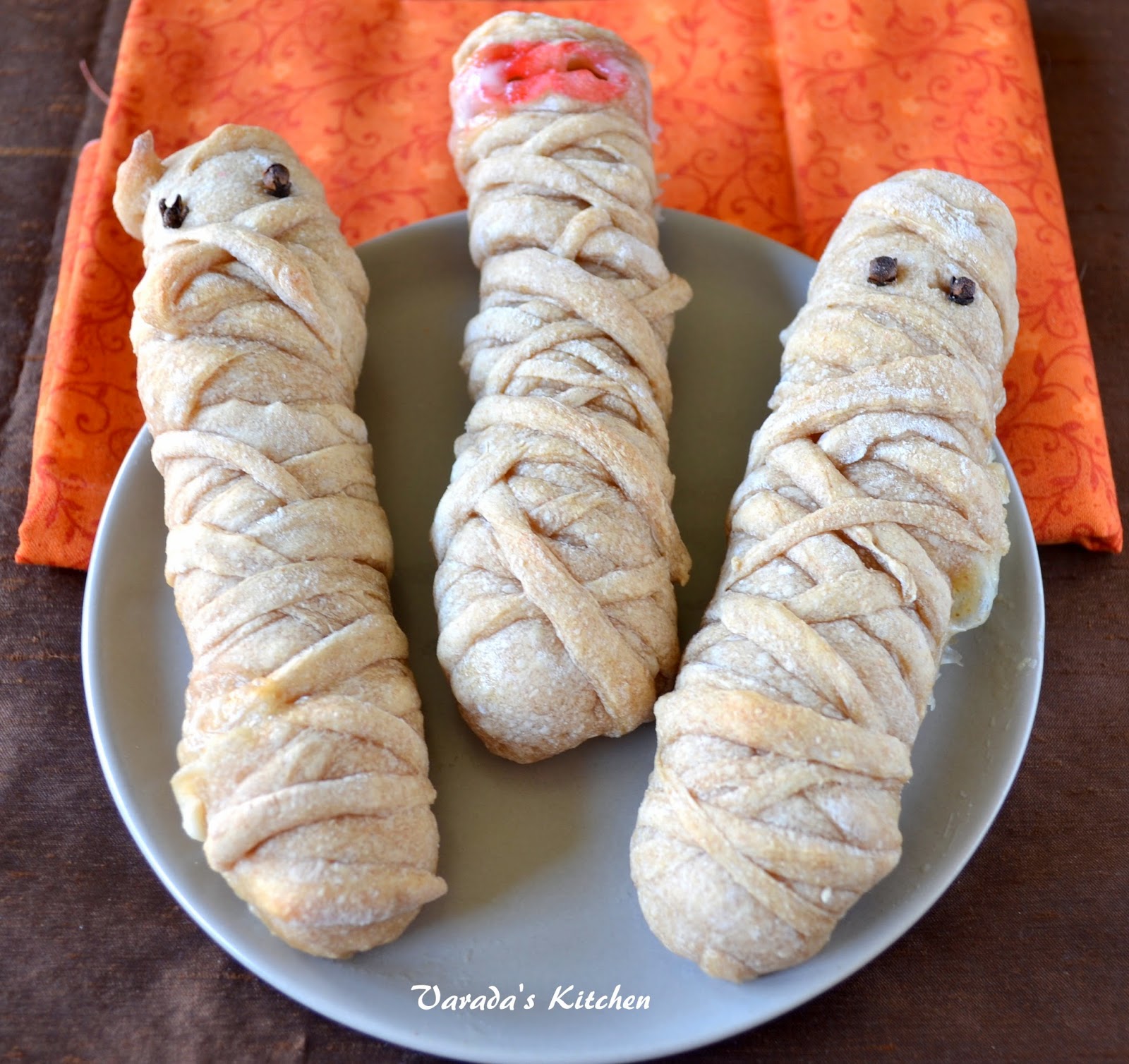 Week 44: Horror Movie Inspired - "The Mummy" (Mozzarella stick mummies ...
