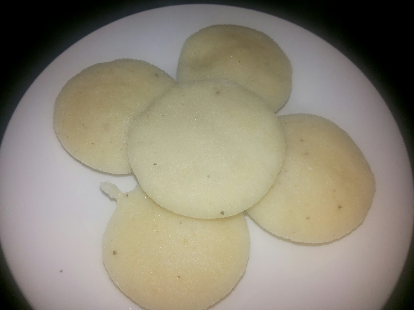 Desi Tadka - Flavor of Indian Kitchen: Bread Rawa Idli
