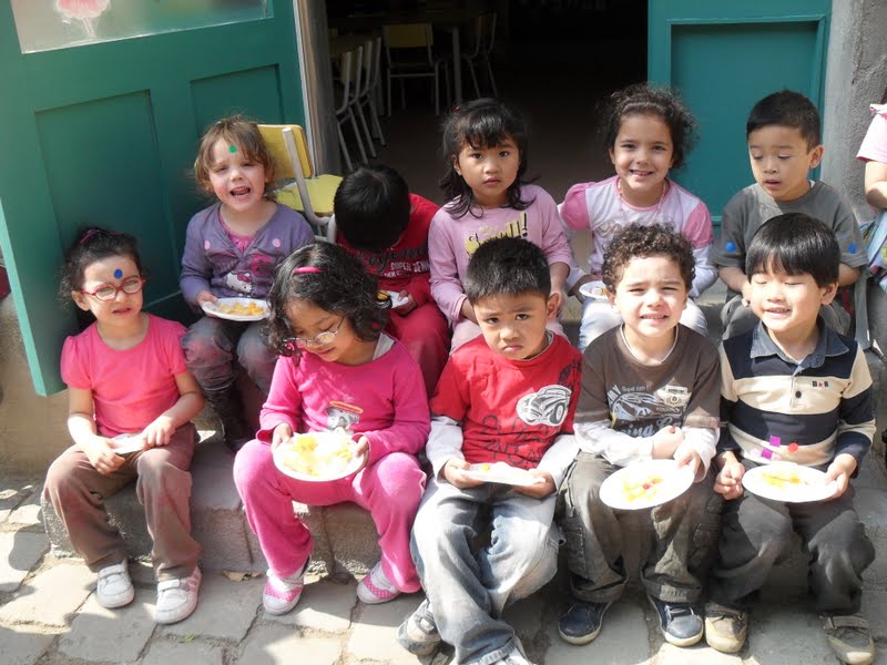 El Racó de p4: Setmana cultural 2011 LA FESTA MAJOR A L'ESCOLA LABOURE