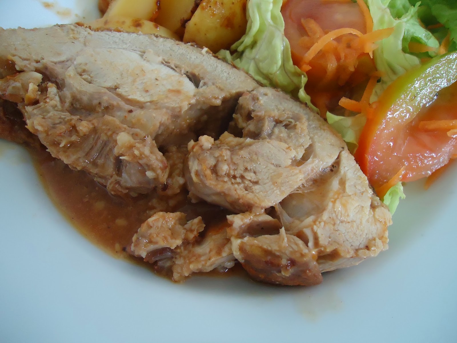 Doce Tentação: perna de peru no forno recheada com alheira