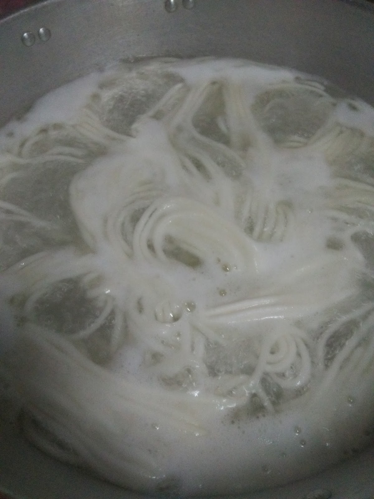 MamaMia Kitchen: LAKSA BERAS HOMEMADE