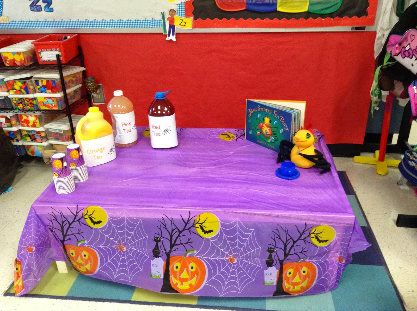 Mrs. Bloom's Kinder Class: A Tea Party With Miss Spider