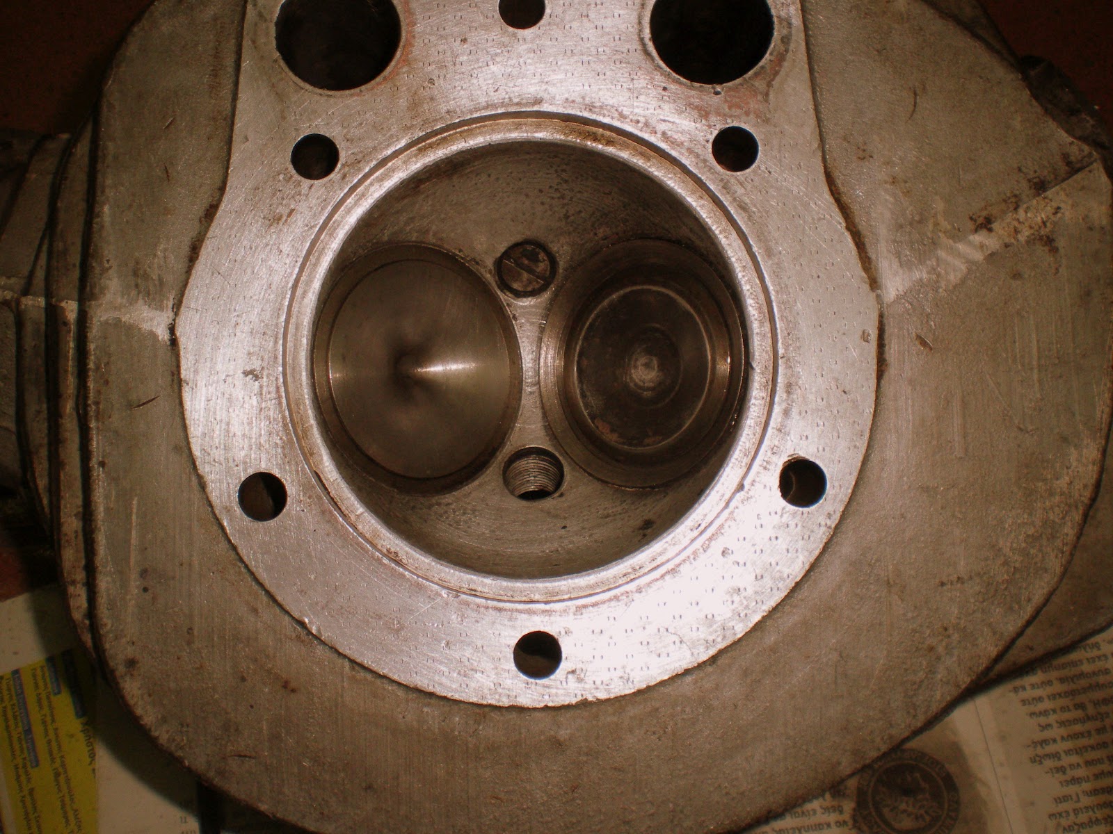 HomοRαtuς: decarbonising/decoke enfield cylinder head-piston