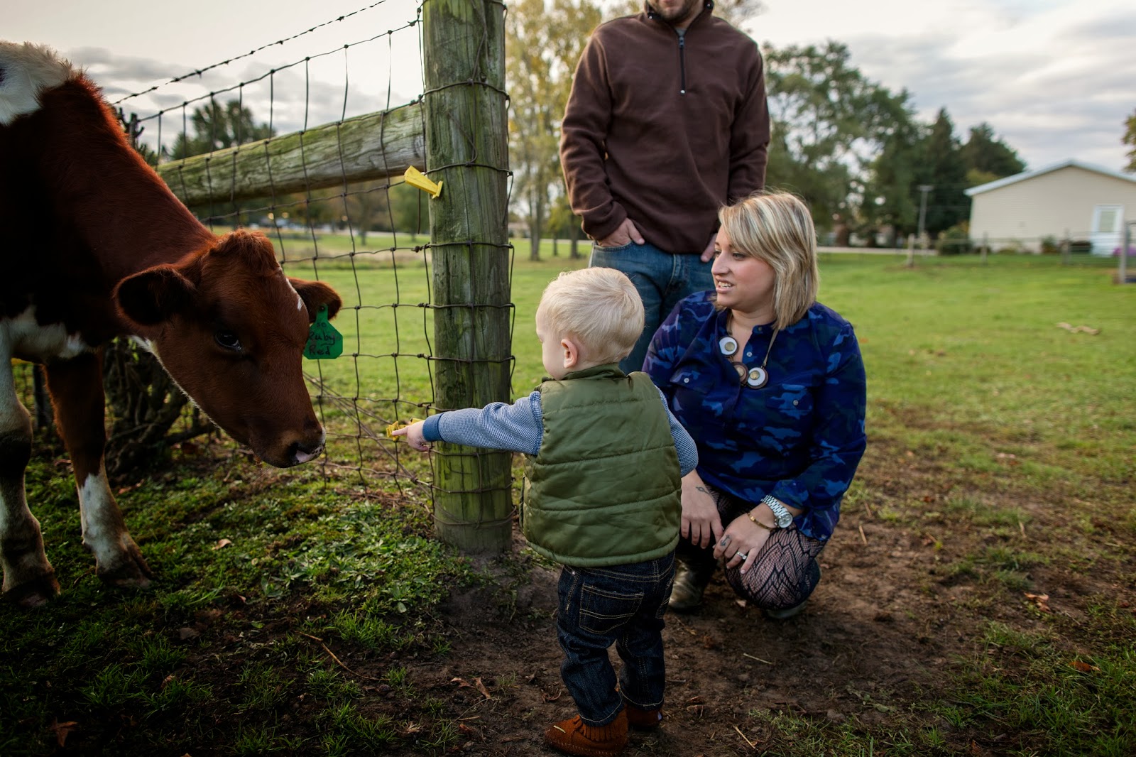 Ashley Thunder Events: Modern Rustic Farm Family Photos {Balee Images}