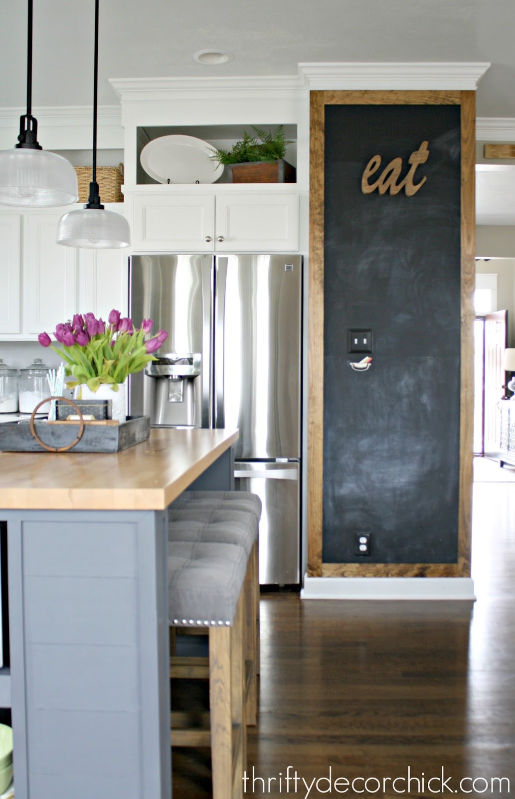 Adding some rustic charm to the kitchen | Thrifty Decor Chick | Thrifty ...