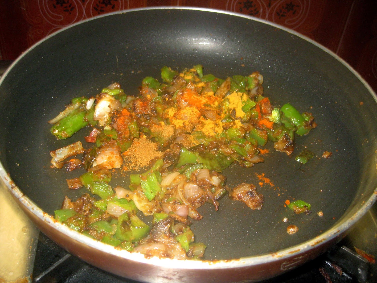 Yummy Recipe Collection: Capsicum fry/Green Bell Pepper Fry