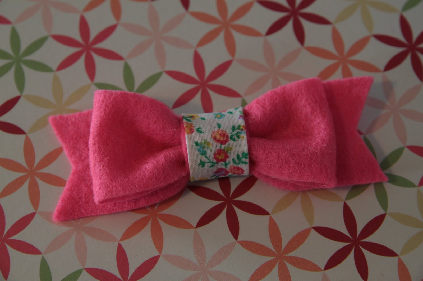 simple Serendipities: Felt Bow Tutorial