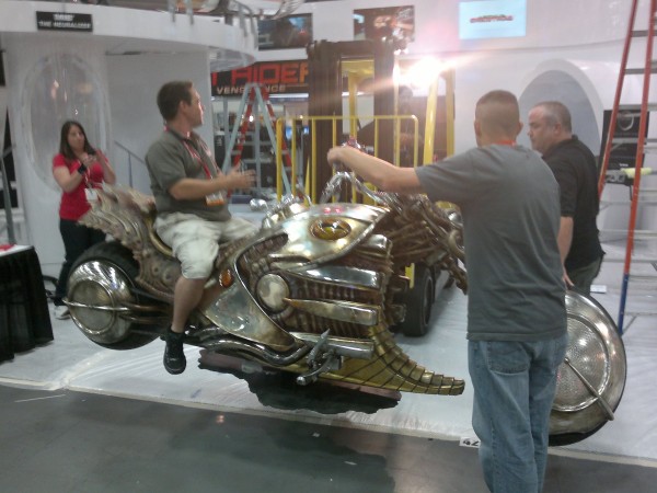 snackpreview: SDCC 2011: Chécate las primeras fotos de la motocicleta ...