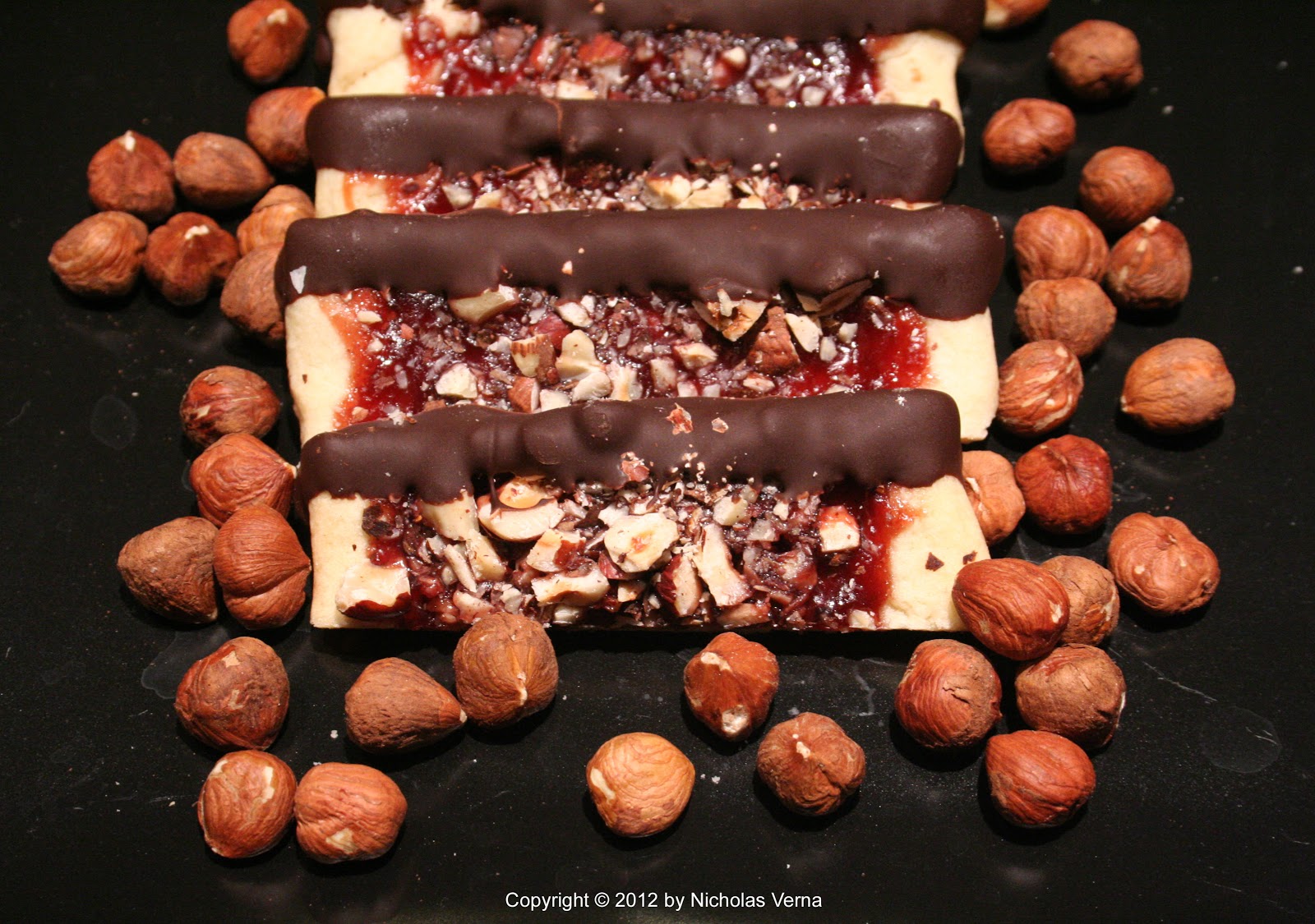 Italian-Fusion: Raspberry Hazelnut Schnitten