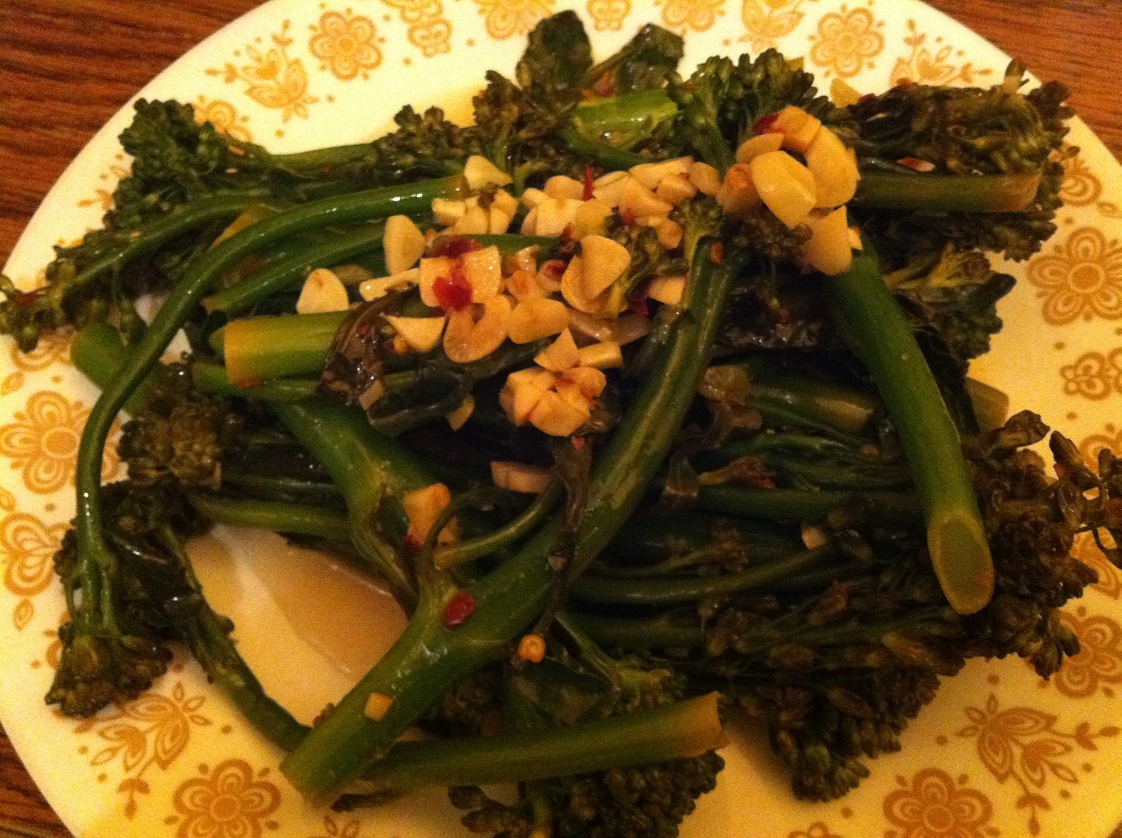 East Meets West Veg: Spicy Lemon Garlic Broccolette