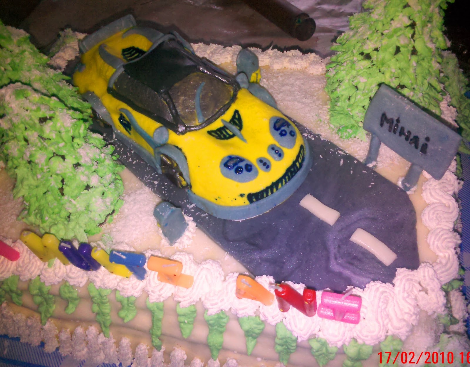 Torturi personalizate si ornamente comestibile in Dej: Tort masina 2