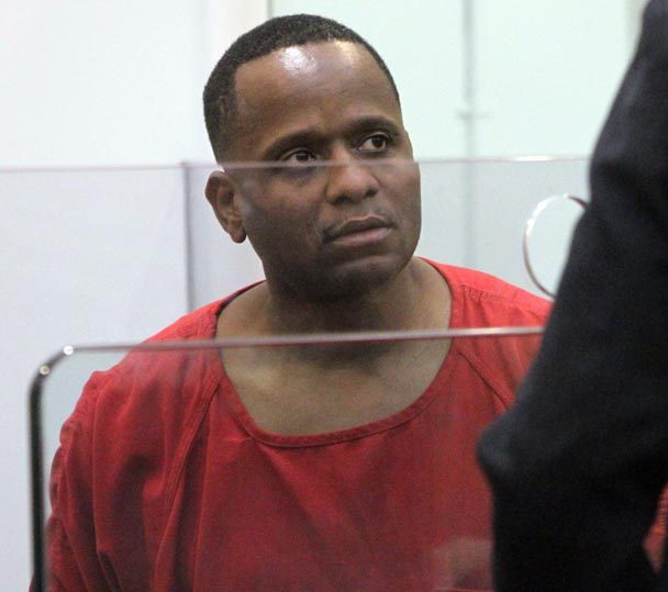 Behind The Blue Wall: 2013/02