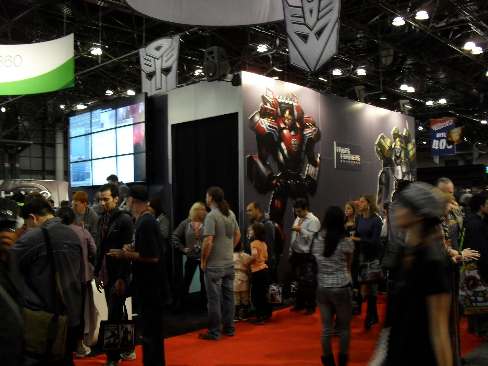 Mikedot's Blog: Transformers Universe @ NY Comic Con 2011