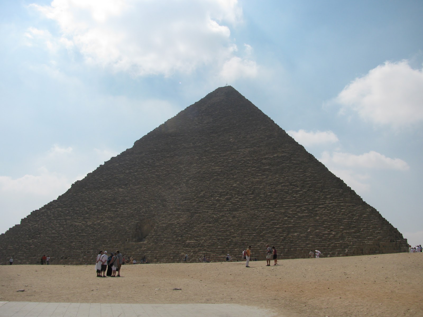 Blue Bahrain, Sandy Saudi: Pyramids, Pyramids, Pyramids & Pyramids.........