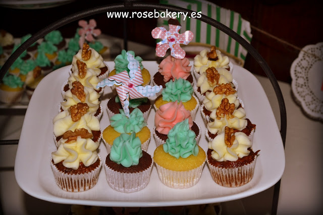 Rose Bakery: VIVAN LOS NOVIOS !!! MINI CUPCAKES VARIADOS
