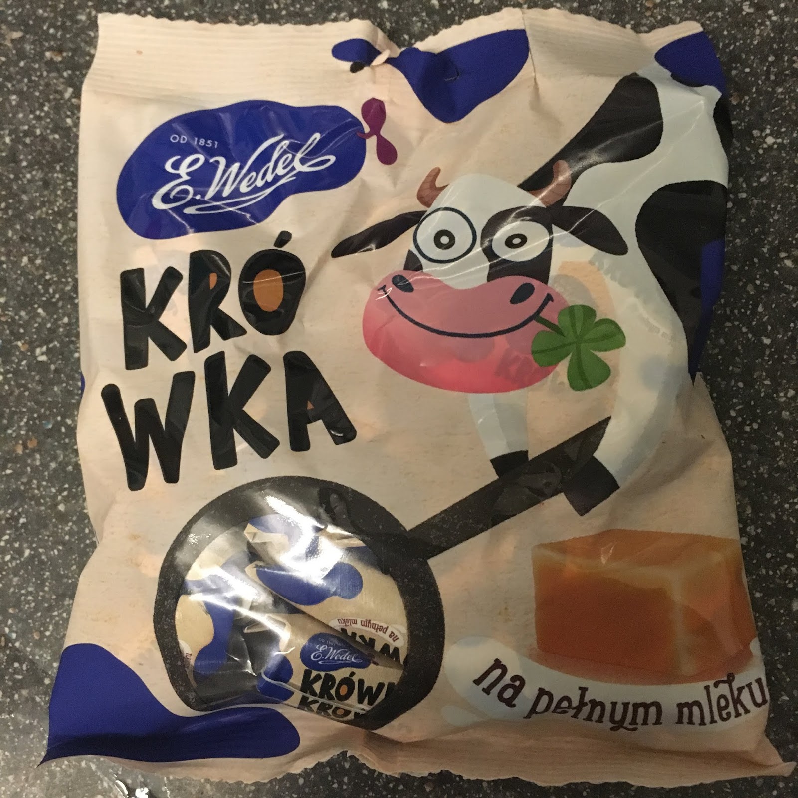 A Review A Day: Today's Review: E. Wedel Krowka Fudge