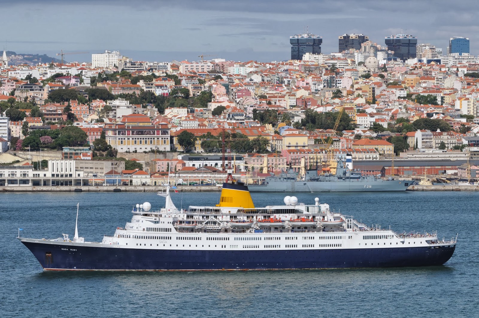 SHIPS & THE SEA - BLOGUE dos NAVIOS e do MAR: SAGA RUBY numa das suas ...