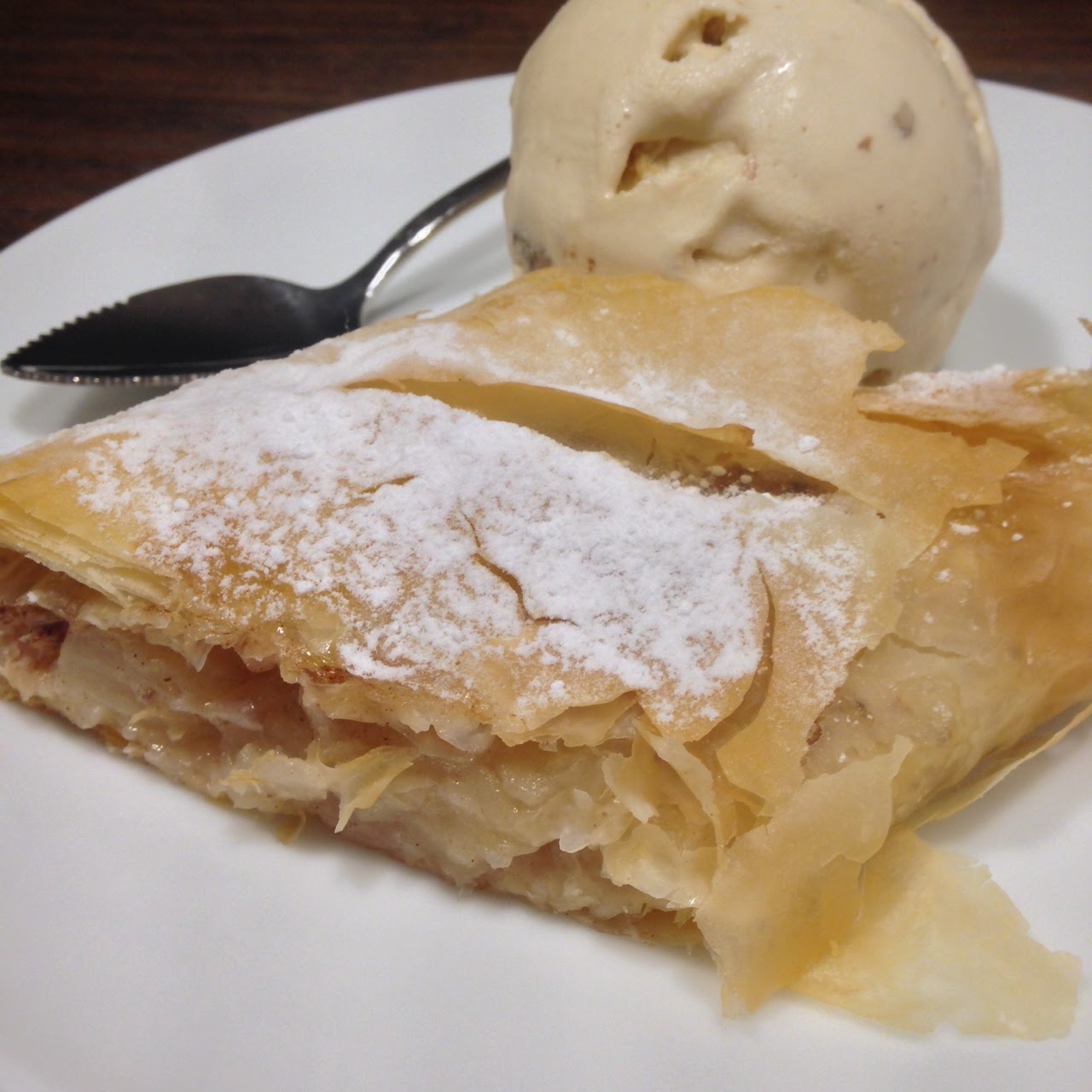 Spark My Pantry : Easy Apple Strudel