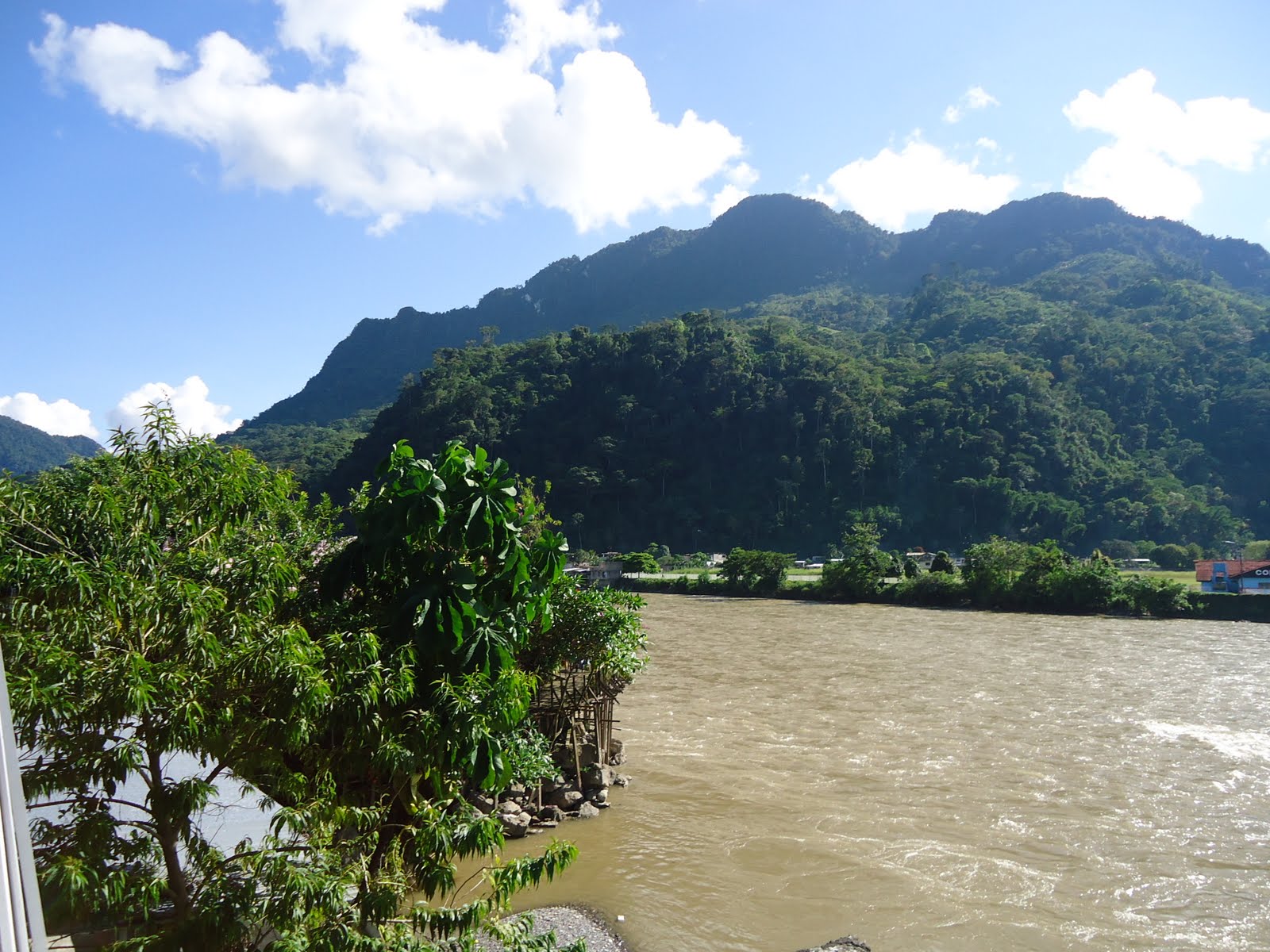 HUÁNUCO FOTOS: RIO HUALLAGA EN SU PASO POR TINGO MARÍA