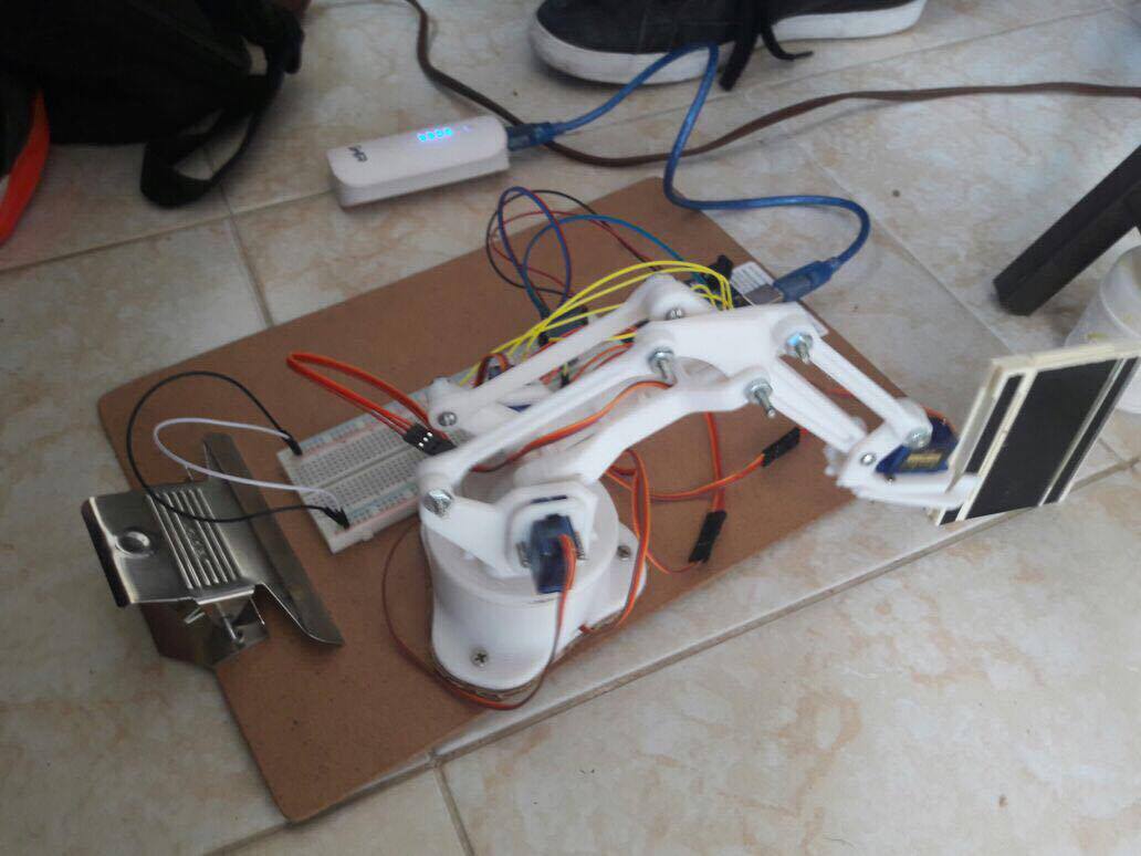 Proyecto: Brazo Robótico