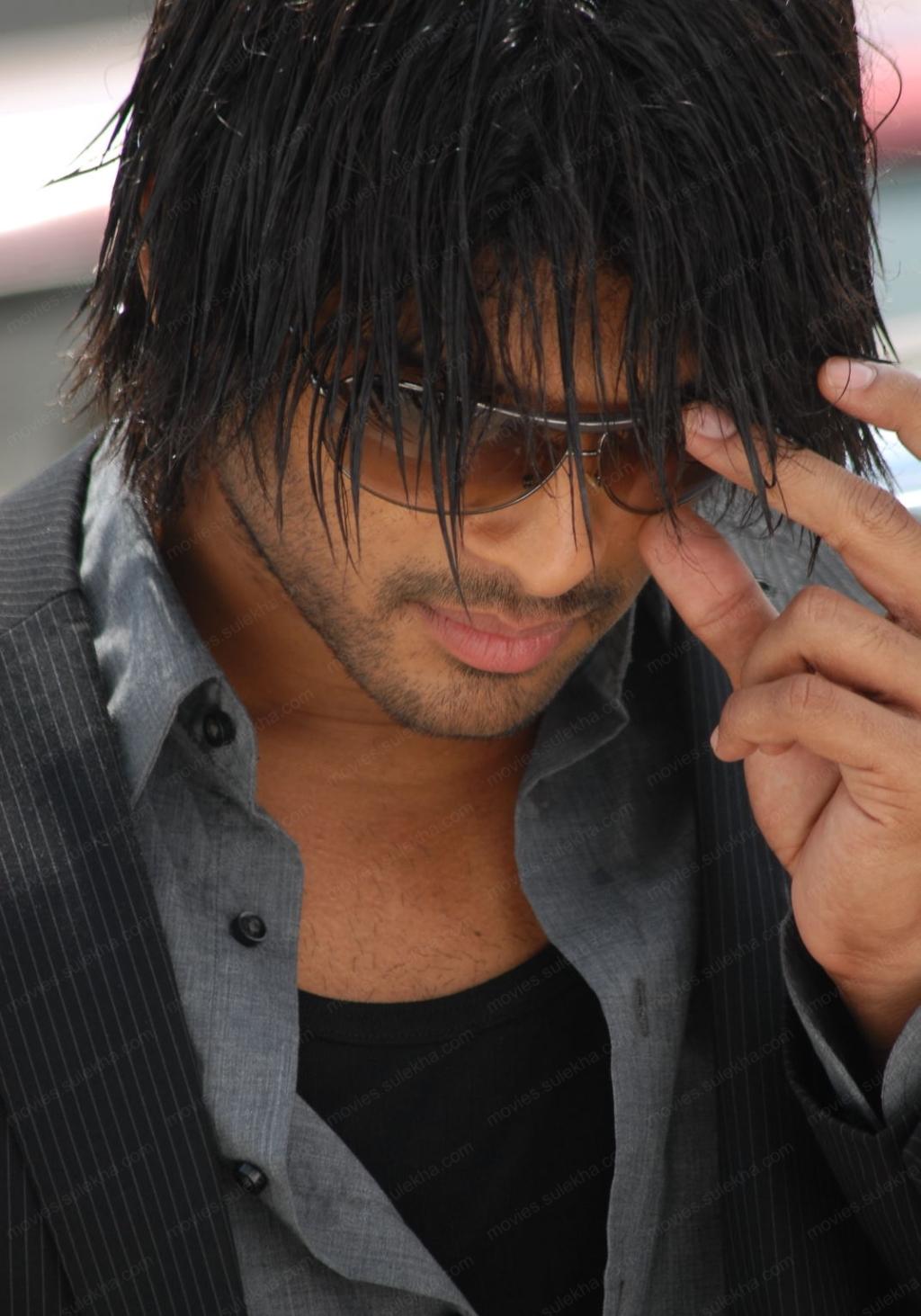 New: Allu Arjun Arya-2 movie wallpapers