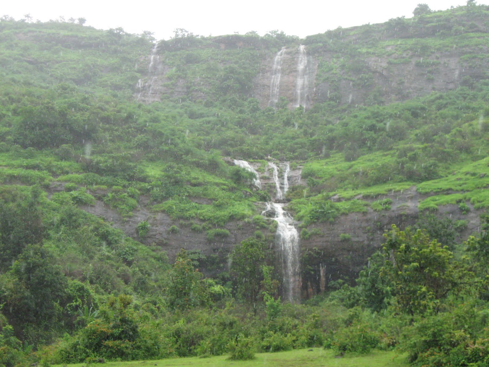 Wanderlust - My Travel Journals: Wadeshwar Waterfalls