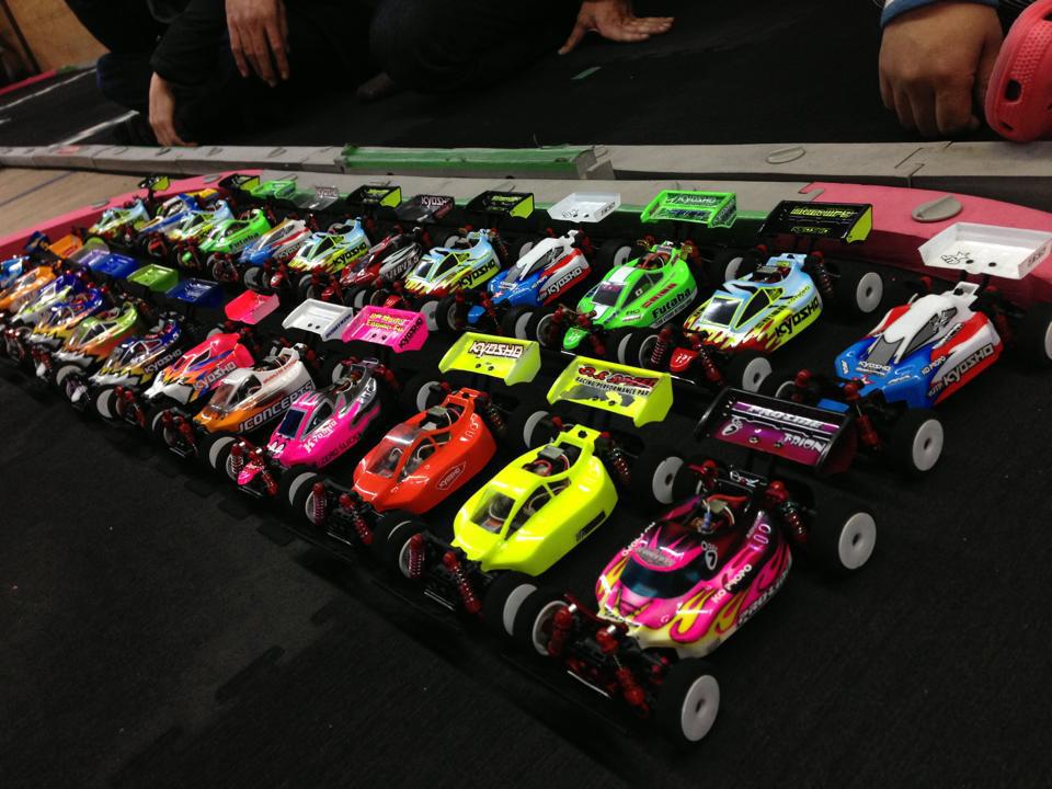 KYOSHOSAN: Mini-Z Buggy Race in Japan