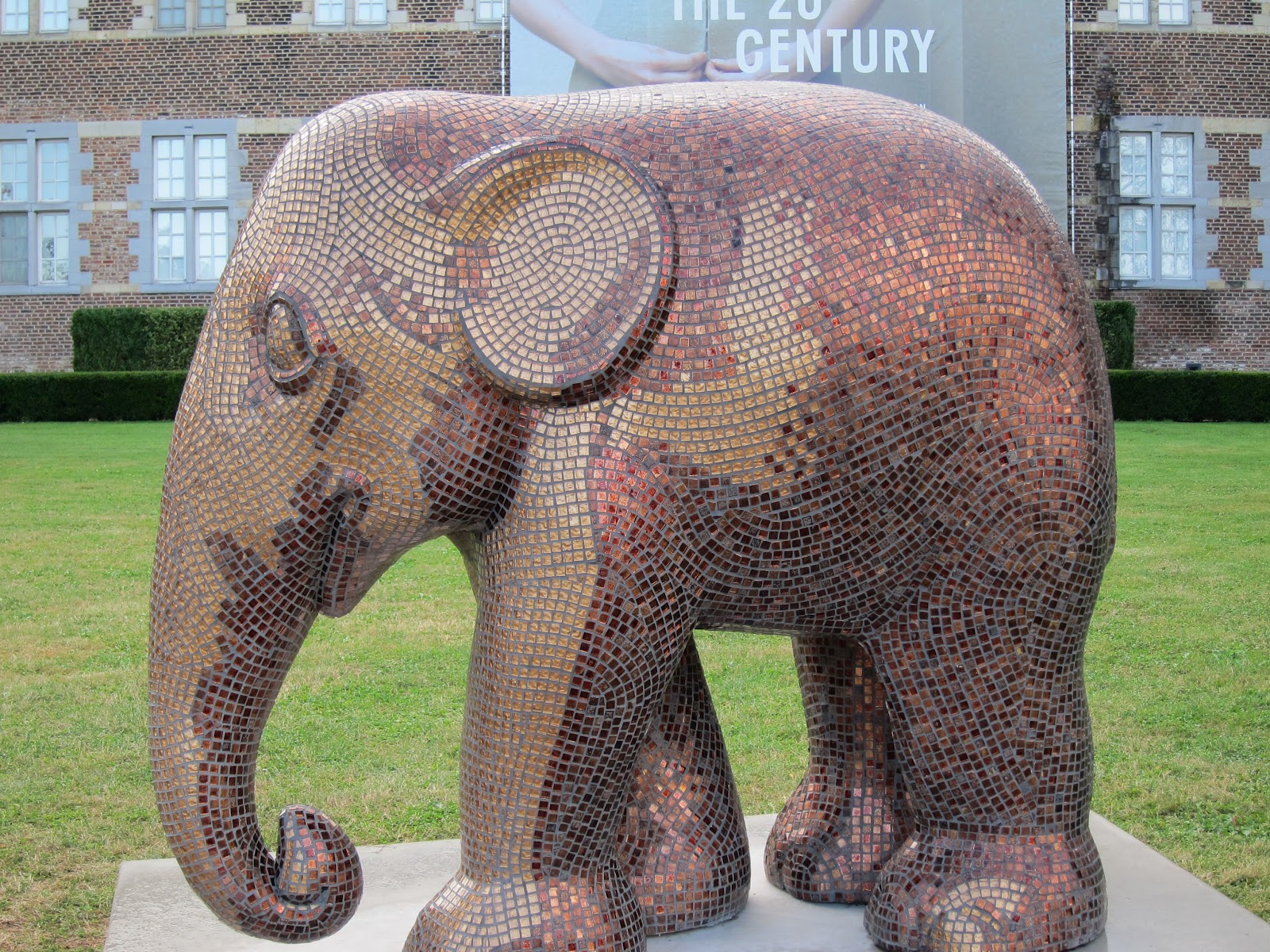 an american in belgië : Olifant Parade