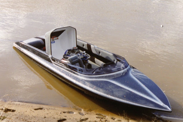 AUSSIE SKIBOATS: MARK'S VOLANTE